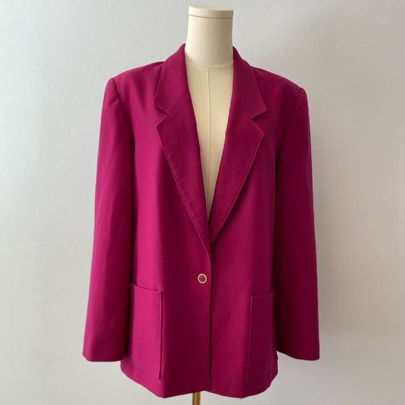 Koret | Jackets & Coats | Koret Blazer Wgold Colored Trim On Button And ...